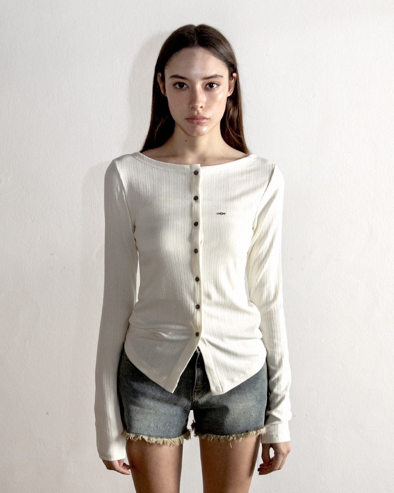 [MAGOREN SEOUL] Metal Triclipse Open Boat Neck Long Sleeve Cream ...