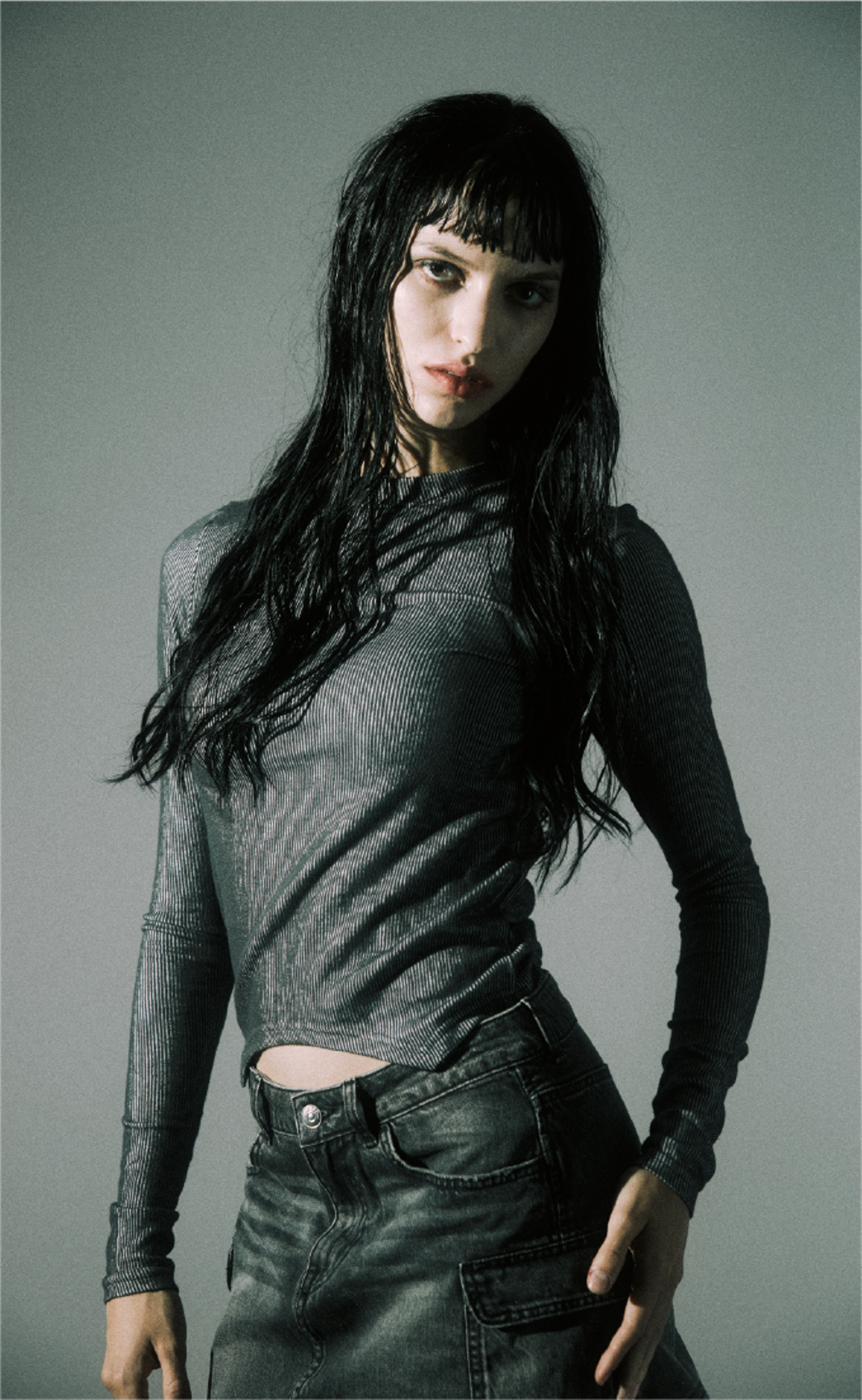 [CUTOUT] GRUNGE LONG SLEEVE(CHARCOAL) – SellerWork