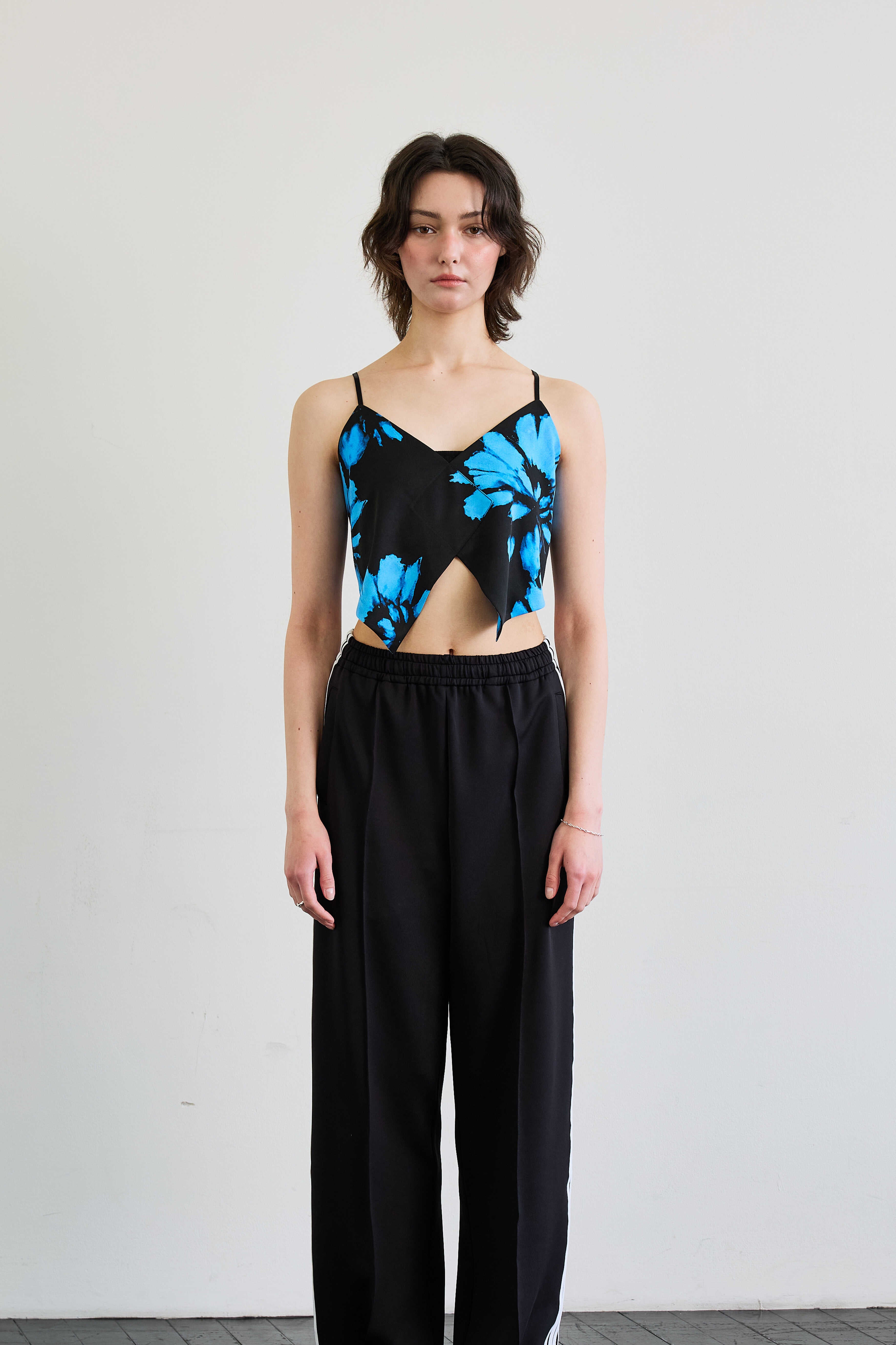 [ARI] FLUTTER TOP / BLUE – SellerWork